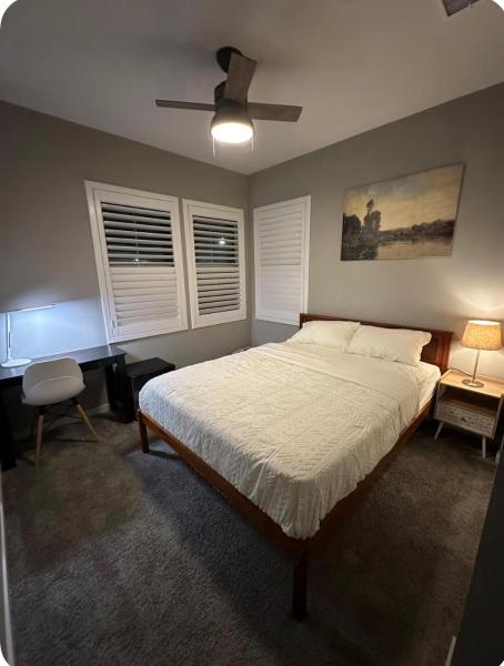 Bright And Cozy Bay Window Cottage 6 - Orange County, CA