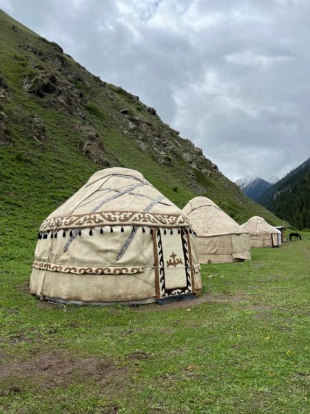Burgansuu Yurt Camp - 吉爾吉斯