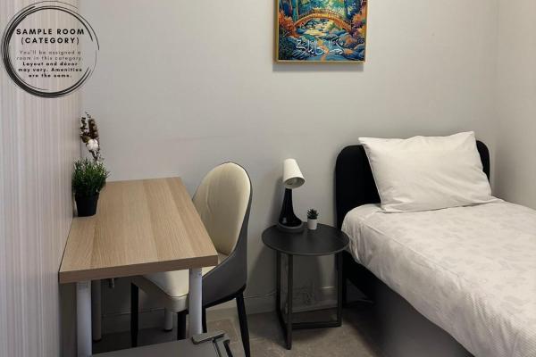 Single Bed At Central Cabramatta Foodies Paradise - Shared Bathroom And Amenities - Liverpool