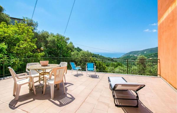 2 Bedroom Pet Friendly Apartment In Moneglia - Moneglia