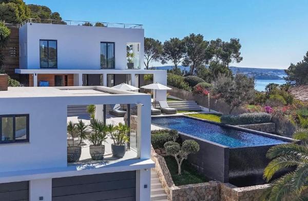 Avant-garde Villa With Stunning Sea Views - Magaluf