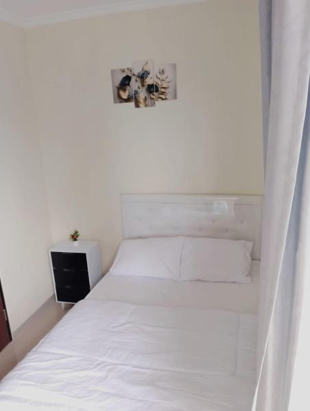 A-three Guest House - Malang