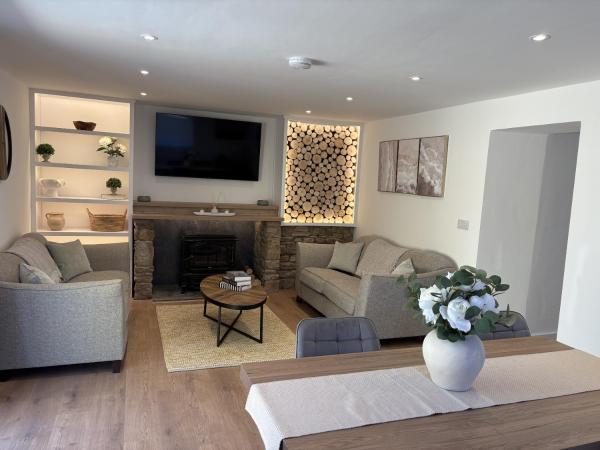 Tranquil Contemporary Cottage With Luxurious Jacuzzi - Maryport
