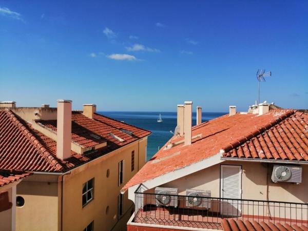 Old Town Apt With Ocean Views - Sesimbra