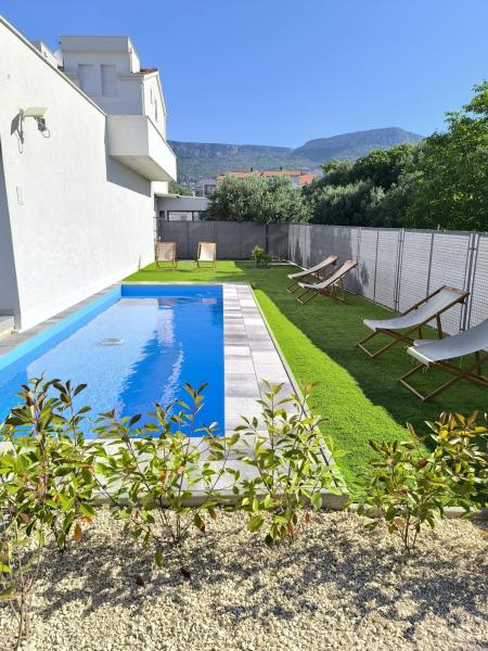 Maslina House - Family Apartment 2 With Pool - Split