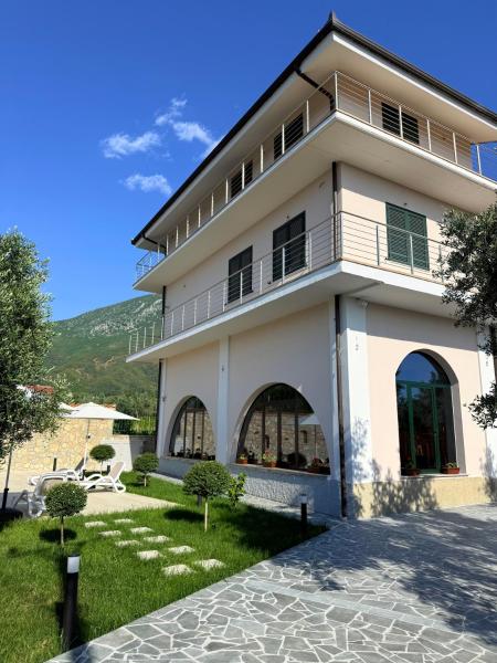 Villa Gjoni - Albania