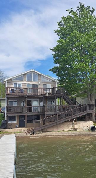 Sunset Lakefront - Shallow Swim - Hot Tub - Dock - Livonia, NY
