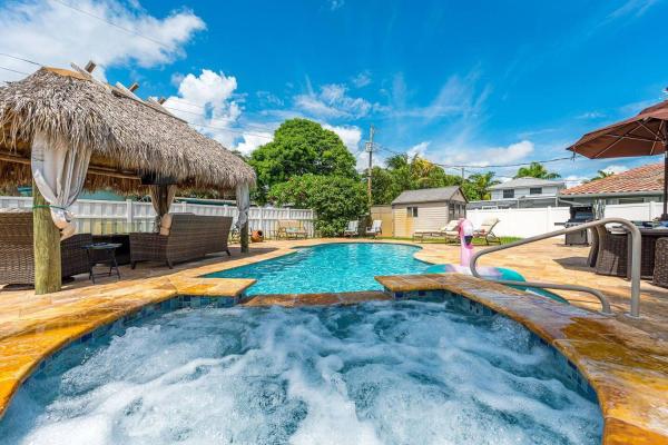 Tiki Sea Breeze Retreat- Poolspa - 5 Min To Beach - Deerfield Beach, FL