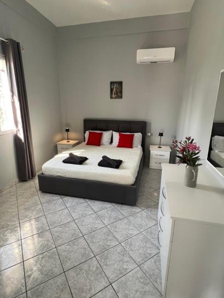 Zeus Guest House - Albánie