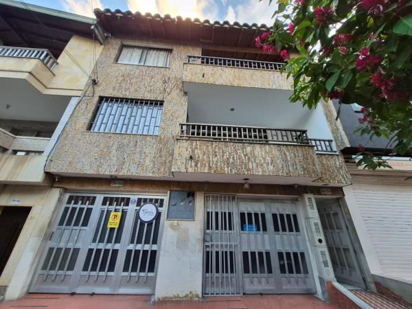 Casa Andalucía Spacious House In Envigado - Medellín