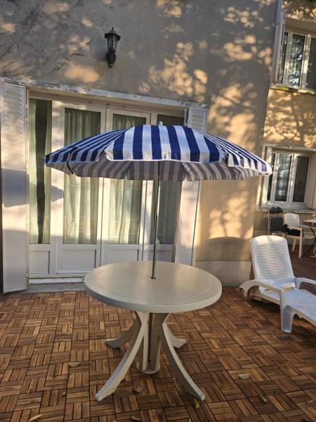 Séjour Eau Vive -Pavillon Avec Un Jardin Arborée - Yerres