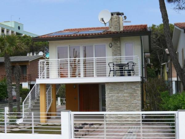 Beachfront Apartment With Stunning Ocean Views - Bibione