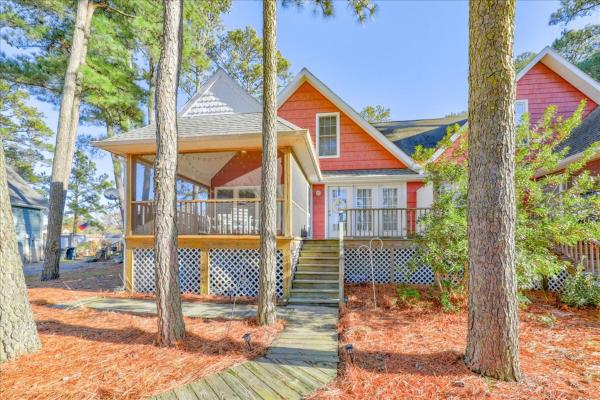Whispering Pines - Chincoteague, VA