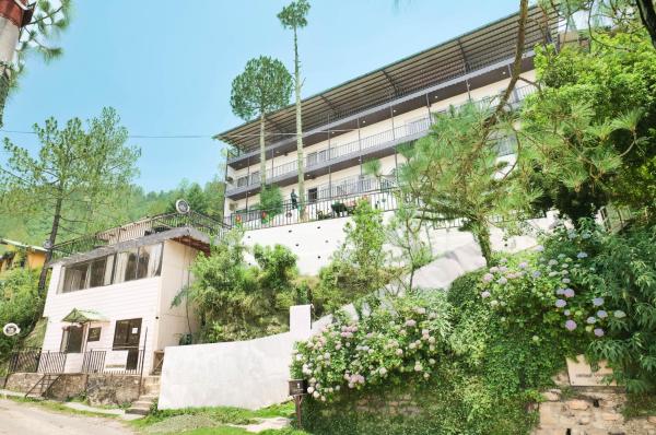 Aarohan - A Boutique Stay By Shivaneel Hospitality - Mukteshwar