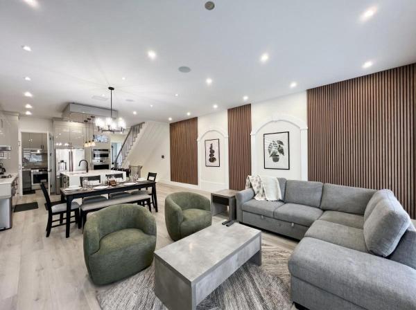Stunning New-build In South Surrey Steps From Shopping Parks & White Rock Beach - Blaine, WA