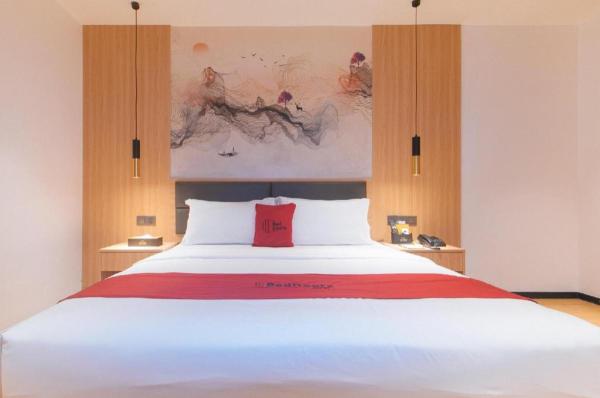 Reddoorz Plus @ Jinjiang Star Hotel - Manila