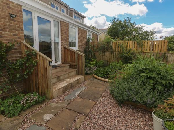 Garden View - Freshwater East