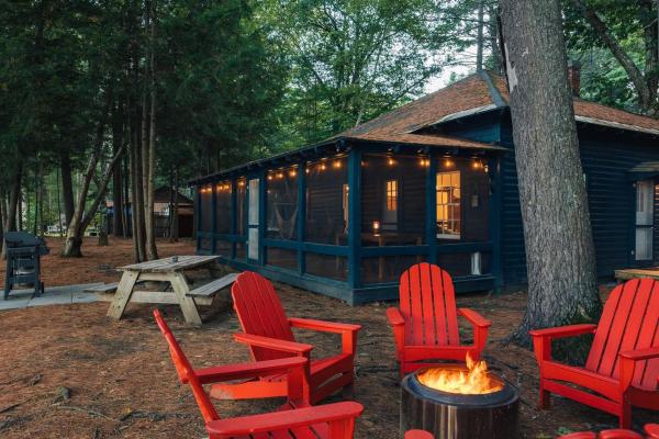 Spacious Waterfront Cabin With Private Dock Near Lake George & Saratoga Springs, Corinth, Ny - Corinth, NY