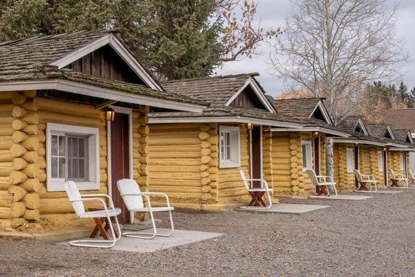 Historic Log Cabin For Two Near Yellowstone National Park In Ashton, Idaho - Ashton, ID
