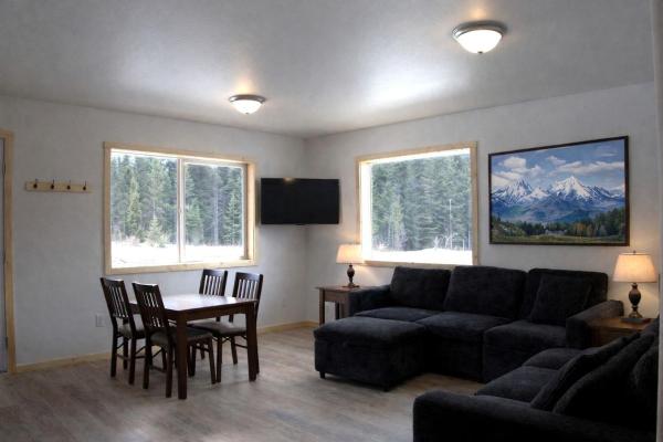 Modern Mountain View Cabin With Private Porch & Full Kitchen Near Resurrection Bay, Seward Alaska - Seward, AK