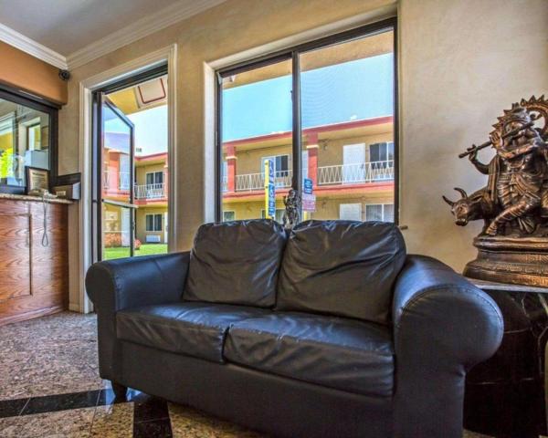 Rodeway Inn Near Venice Beach - Culver City, CA