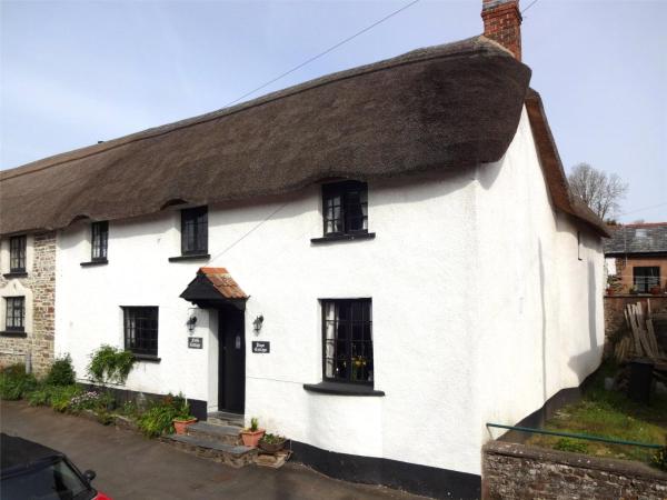 Hope Cottage - Chocolate Box Thatch In Chittlehampton, North Devon - North Devon District