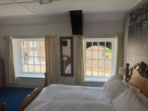 The Angel Inn - Bristol