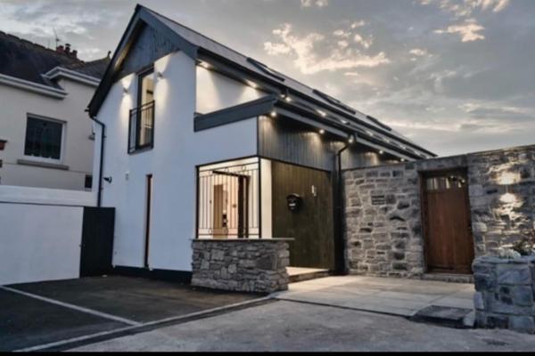 The Cottage - Porthcawl