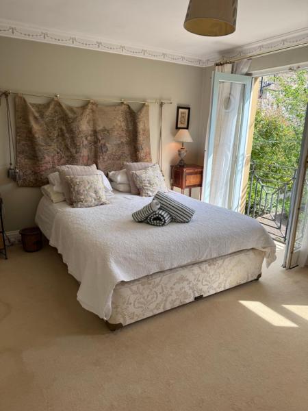 Circus Mews Townhouse:2 Beds:2 En-suite Baths:parking:city Centre:quiet Area - Bath