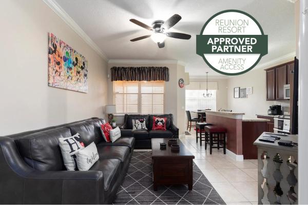W457 - Charming Townhouse With Private Patio At Reunion - Celebration, FL