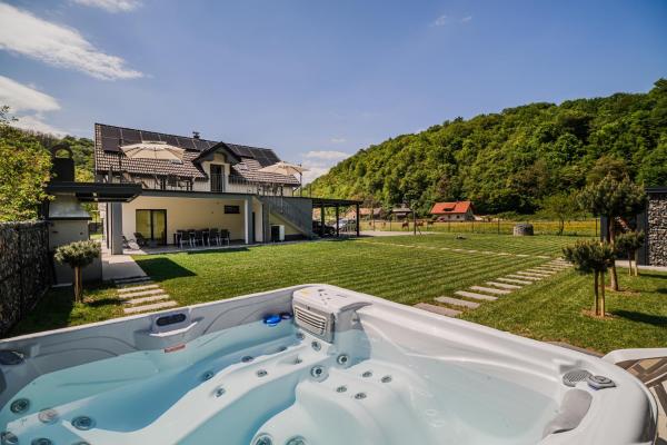 Villa Loti Apartment With Private Hot Tub - Boršt