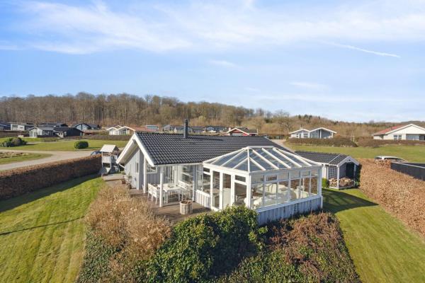 Lovely Summer House With Sea View - Kolding