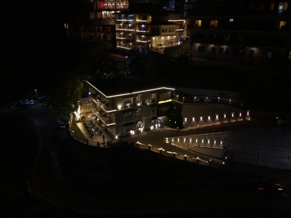 Hotel Nuri's Mountain Glow - Uttarakhand