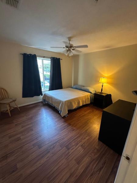 Private Bedroom And Bathroom At University Of Florida, Apt 308 - Room #1 - Gainesville, FL