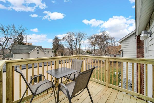 3 Mi To Indiana Dunes Np! Convenient Dtwn Apt - Michigan City, IN
