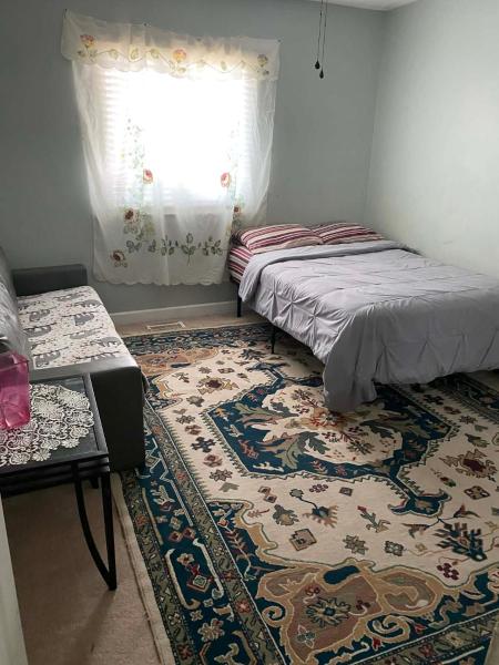 Bright Private Room - Virginia Beach, VA