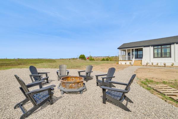 Country Stay Near Dtwn! Modern Petoskey Retreat - Harbor Springs, MI