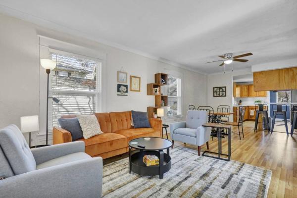 Boho Retro Style In Lansing 10 Mins To Msu Campus - Lansing, MI