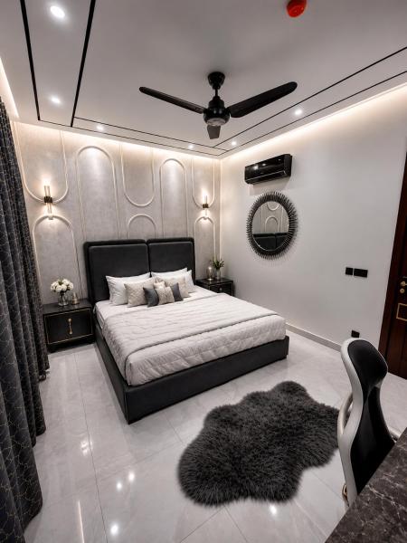 Ultra Luxurious Room In A Beautiful Villa - Lahore