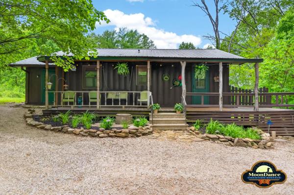 1 Sweet Retreat - Nashville, IN
