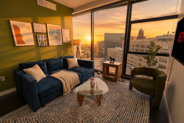 Stylish Westown 2br Retreat 10 Min To Fiserv Forum - Milwaukee, WI
