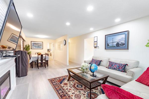 Vancouver Verdant Villa - Burnaby