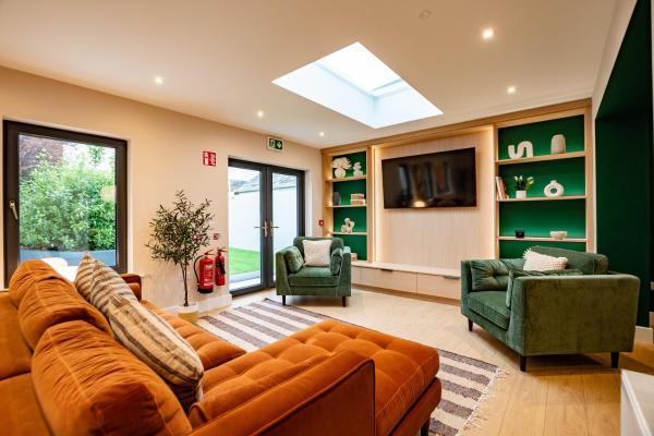 9br Galway House - Walk To Eyre Square - Free Parking - Galway