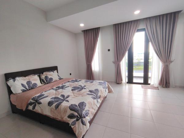 25 Homestay Pulai - Senai