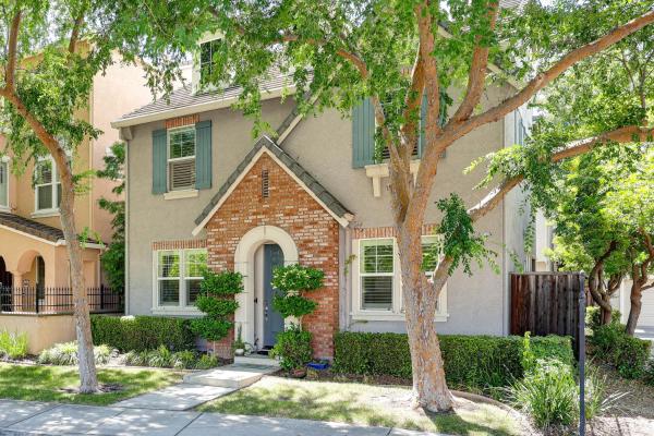 Spacious + Pet-friendly Family Home In Tracy - Tracy, CA