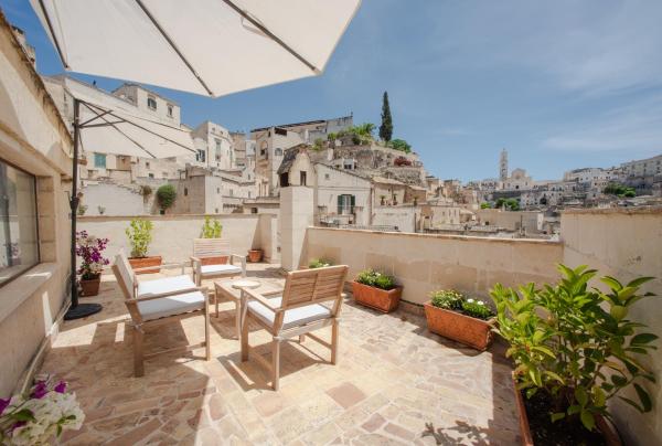 360 View Of The Sassi - イタリア マテラ
