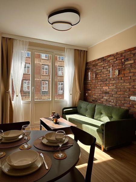 Old Town Brick Apartment - Gdańsk