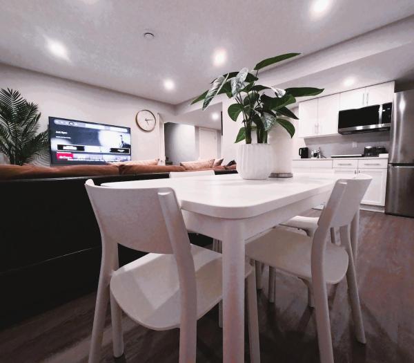 Prairie Luxury 2 Bedrooms Home - Winnipeg