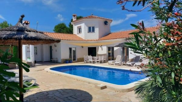 Villa Voor 8 Personen Met Zwembad - Catalonia