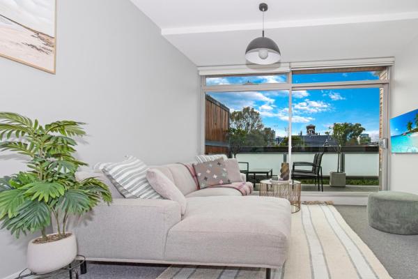 St Kilda 2br City Beach Escape With Free Parking - St Kilda